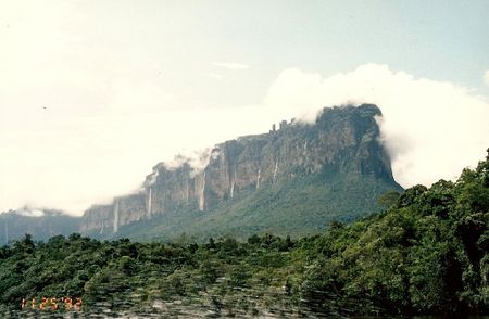 Tepuy - La Venciclopedia